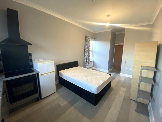 Studio to rent