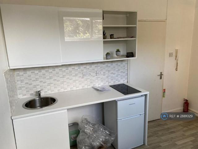Studio to rent