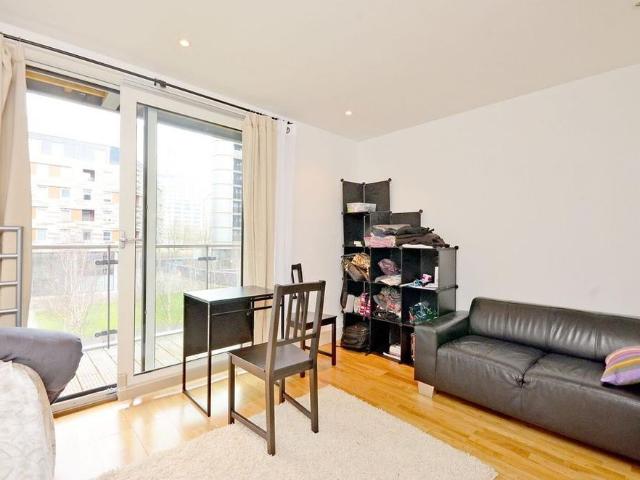 Studio to rent