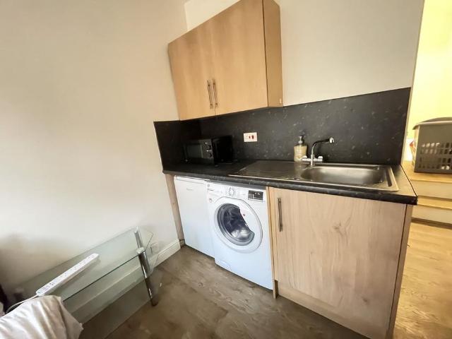 Studio to rent