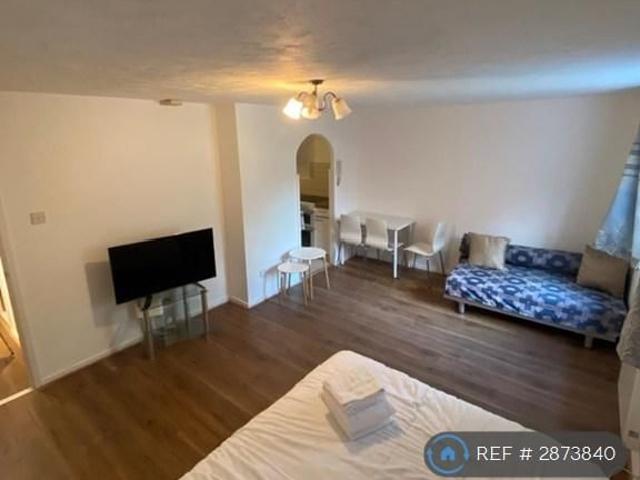 Studio to rent