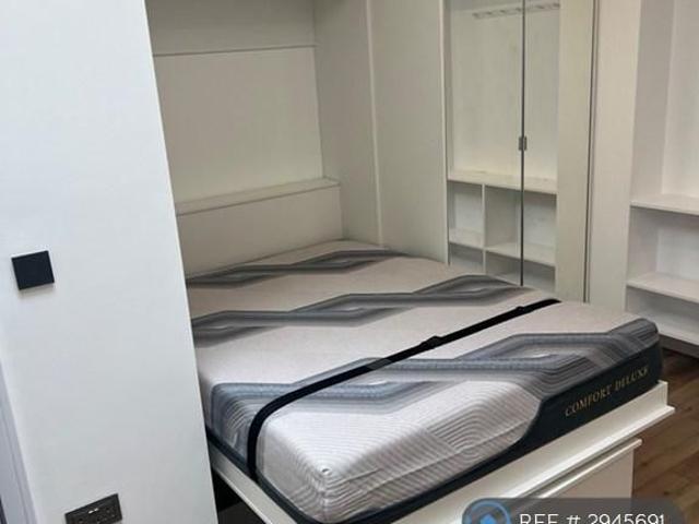 Studio to rent