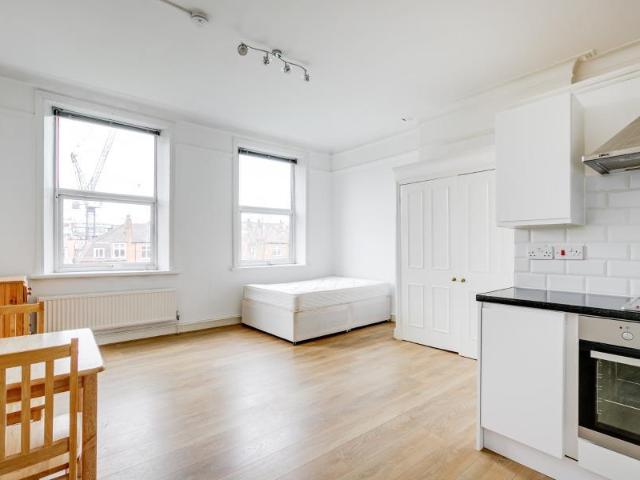 Studio to rent