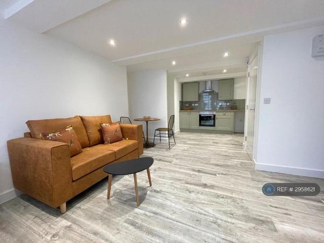 Studio to rent