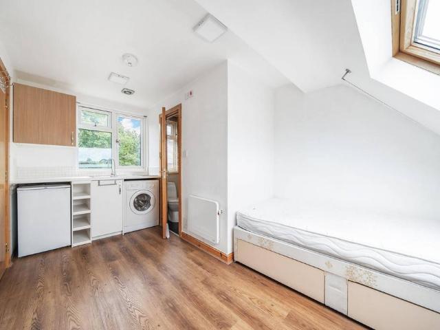 Studio to rent