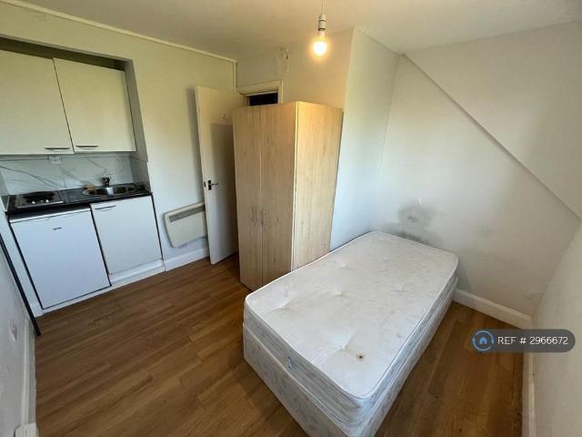 Studio to rent