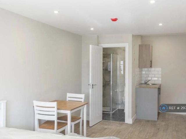Studio to rent
