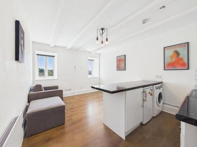 Studio to rent