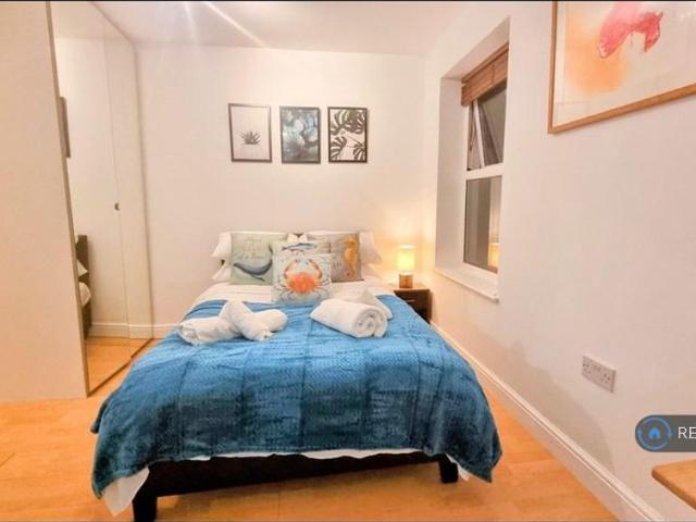 Studio to rent