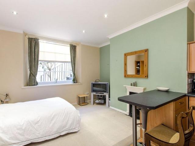 Studio to rent