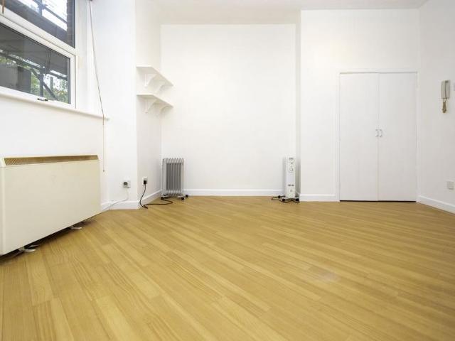 Studio to rent