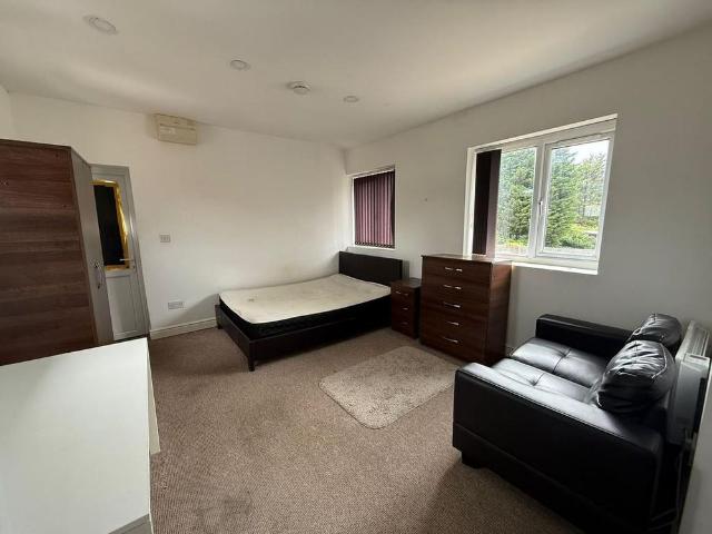 Studio to rent