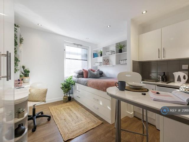 Studio to rent