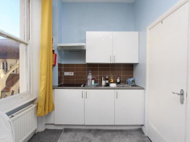 Studio to rent