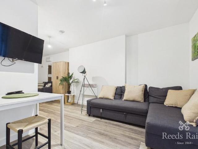 Studio to rent