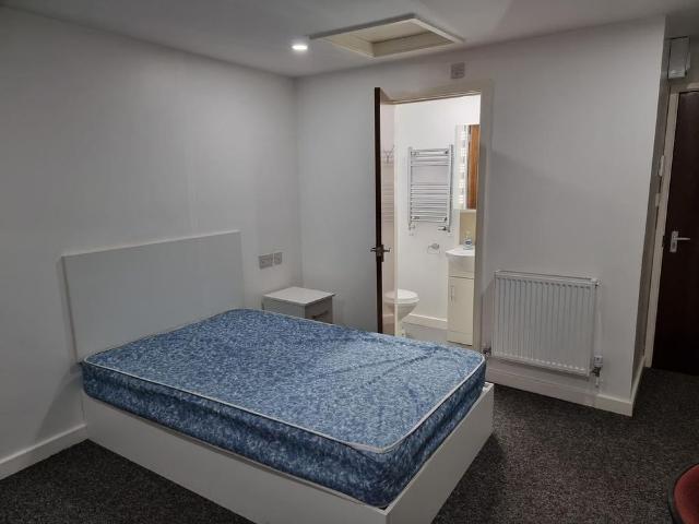 Studio to rent