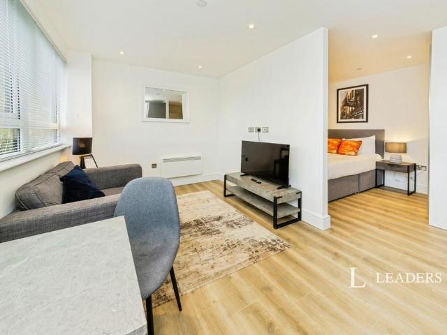 Studio to rent