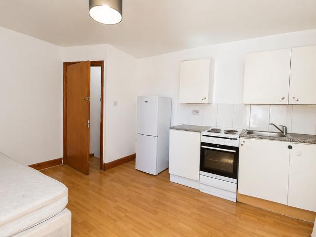 Studio to rent