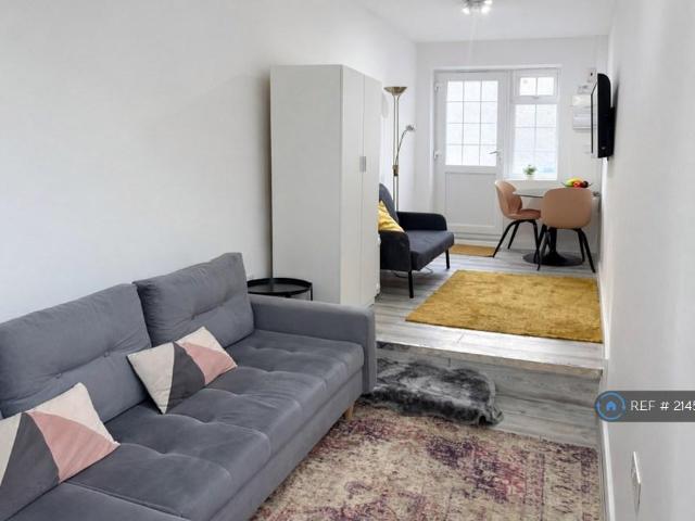 Studio to rent