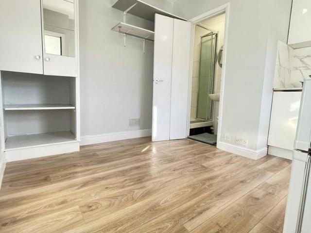 Studio to rent