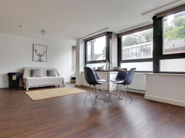 Studio to rent