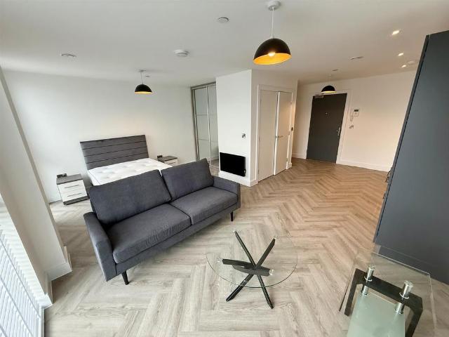 Studio to rent