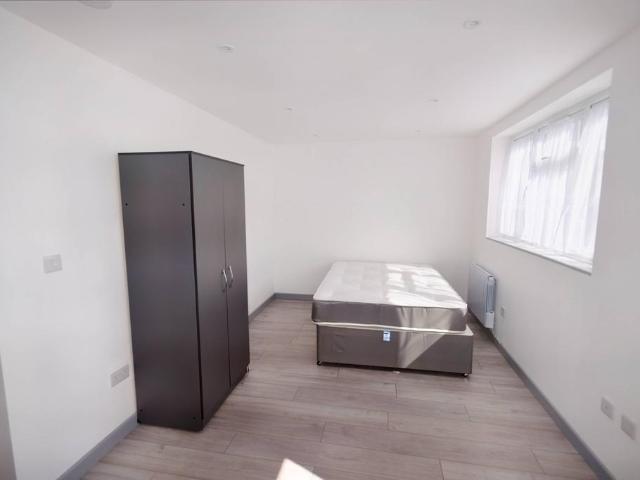 Studio to rent
