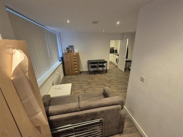 Studio to rent