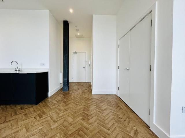 Studio to rent