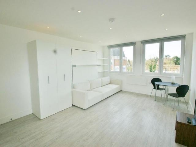Studio to rent