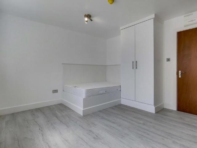 Studio to rent