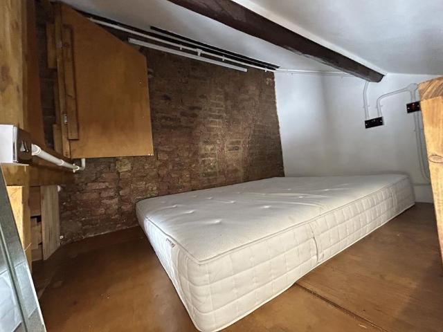 Studio to rent