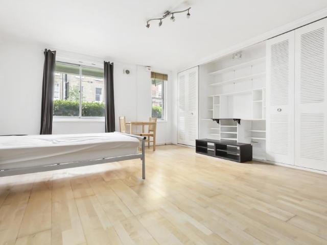 Studio to rent