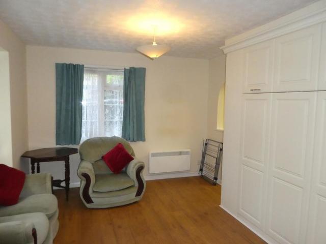 Studio to rent