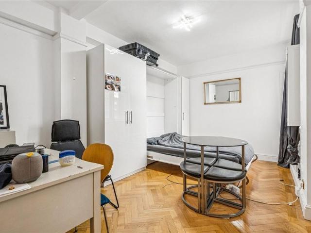 Studio to rent
