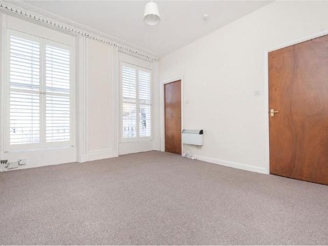 Studio to rent