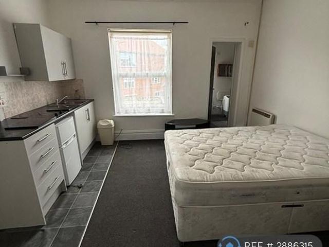 Studio to rent