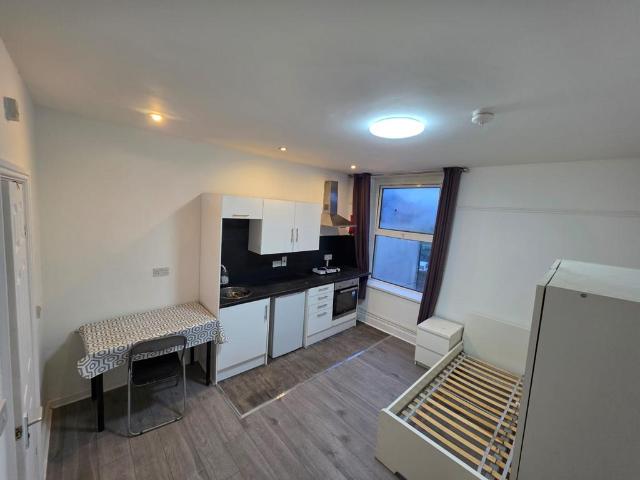Studio to rent