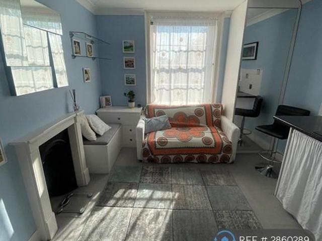 Studio to rent