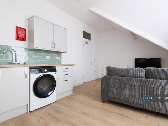Studio to rent