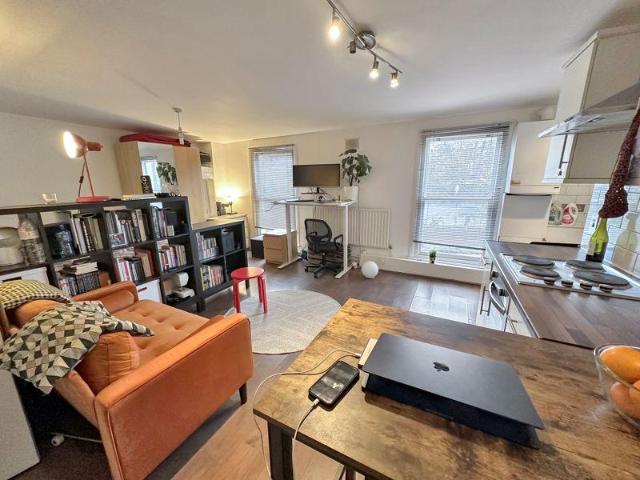 Studio to rent