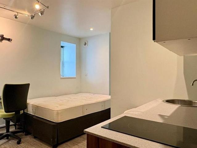 Studio to rent
