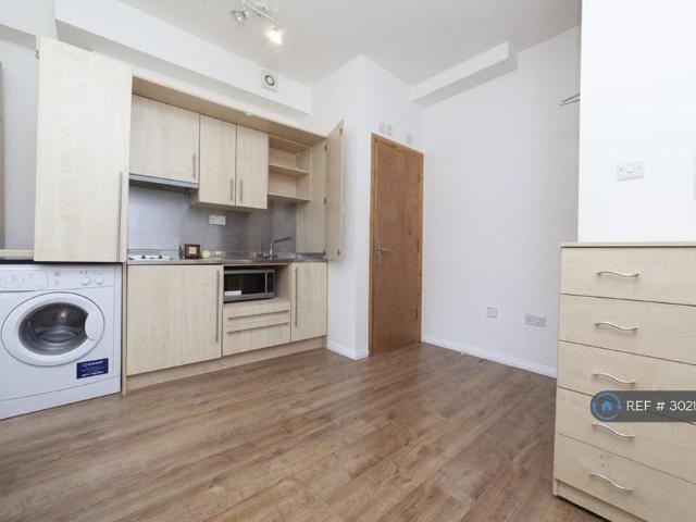 Studio to rent