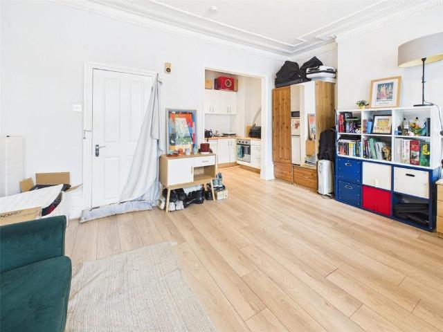 Studio to rent