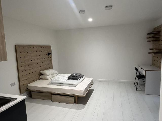 Studio to rent