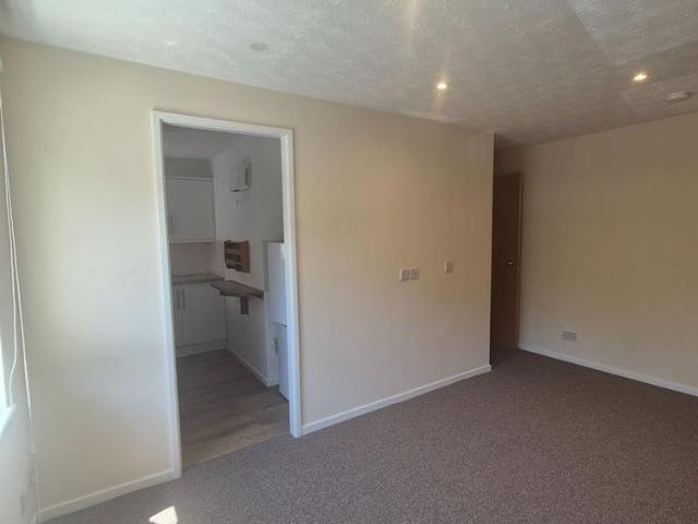 Studio to rent