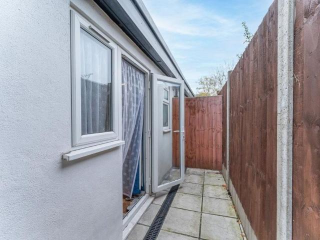 Studio to rent