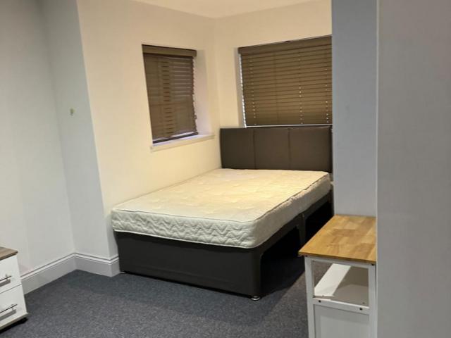 Studio to rent