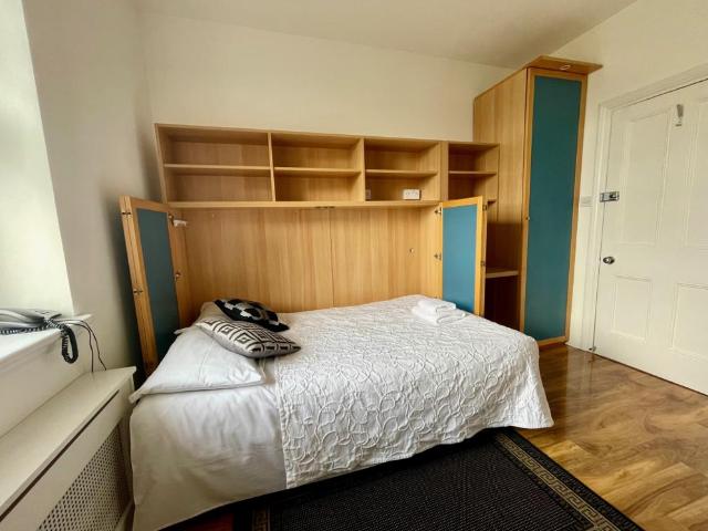 Studio to rent