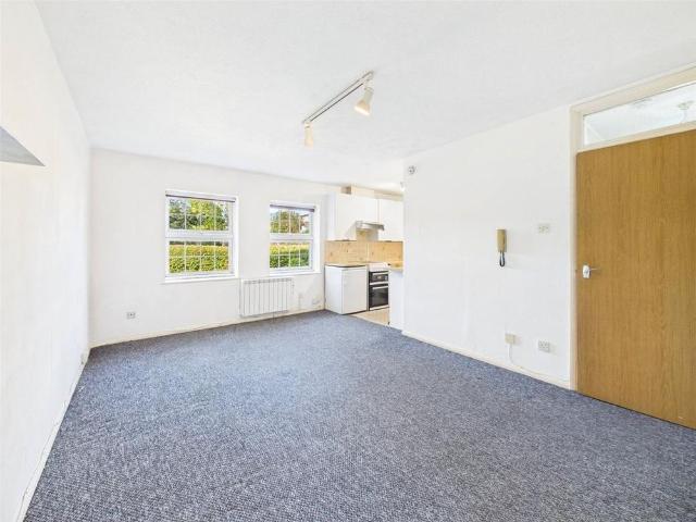 Studio to rent